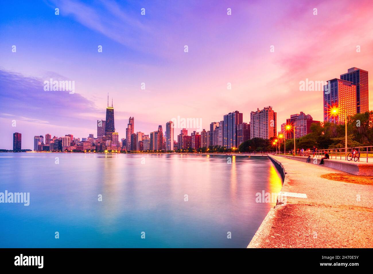 Chicago Skyline at Golden Sunset, Illinois, USA Stock Photo - Alamy