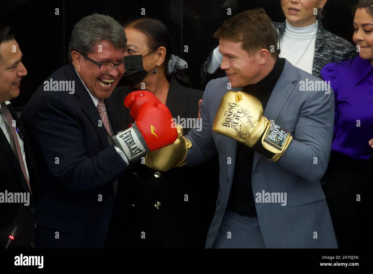Non Exclusive: MEXICO CITY, MEXICO - NOVEMBER 18, 2021: The ...