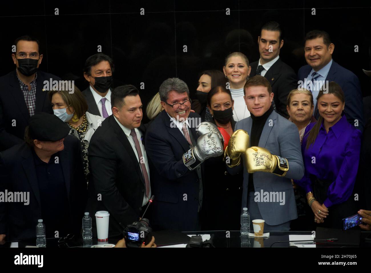 Non Exclusive: MEXICO CITY, MEXICO - NOVEMBER 18, 2021: The ...