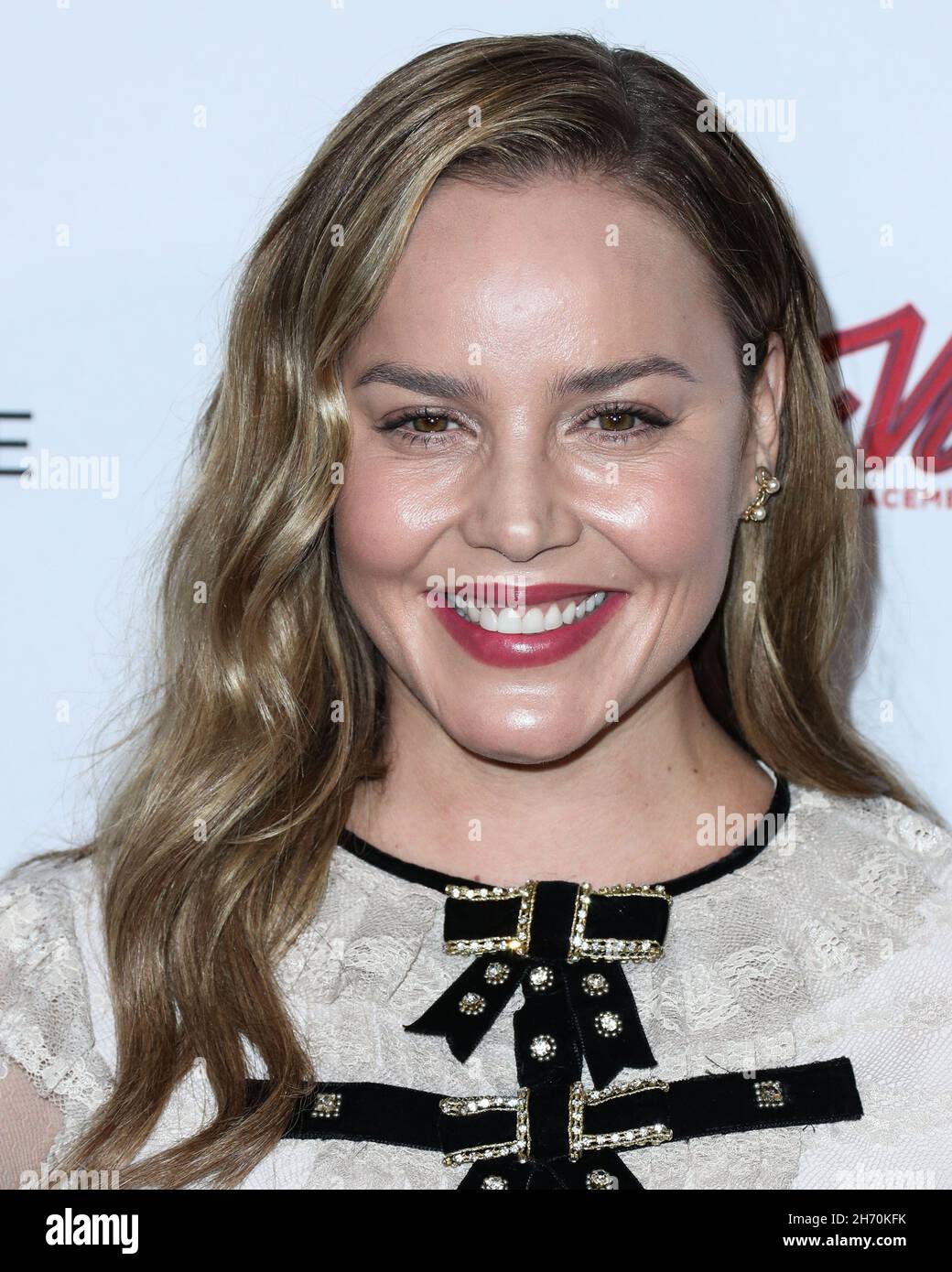 BEVERLY HILLS, LOS ANGELES, CALIFORNIA, USA - NOVEMBER 18: Actress ...