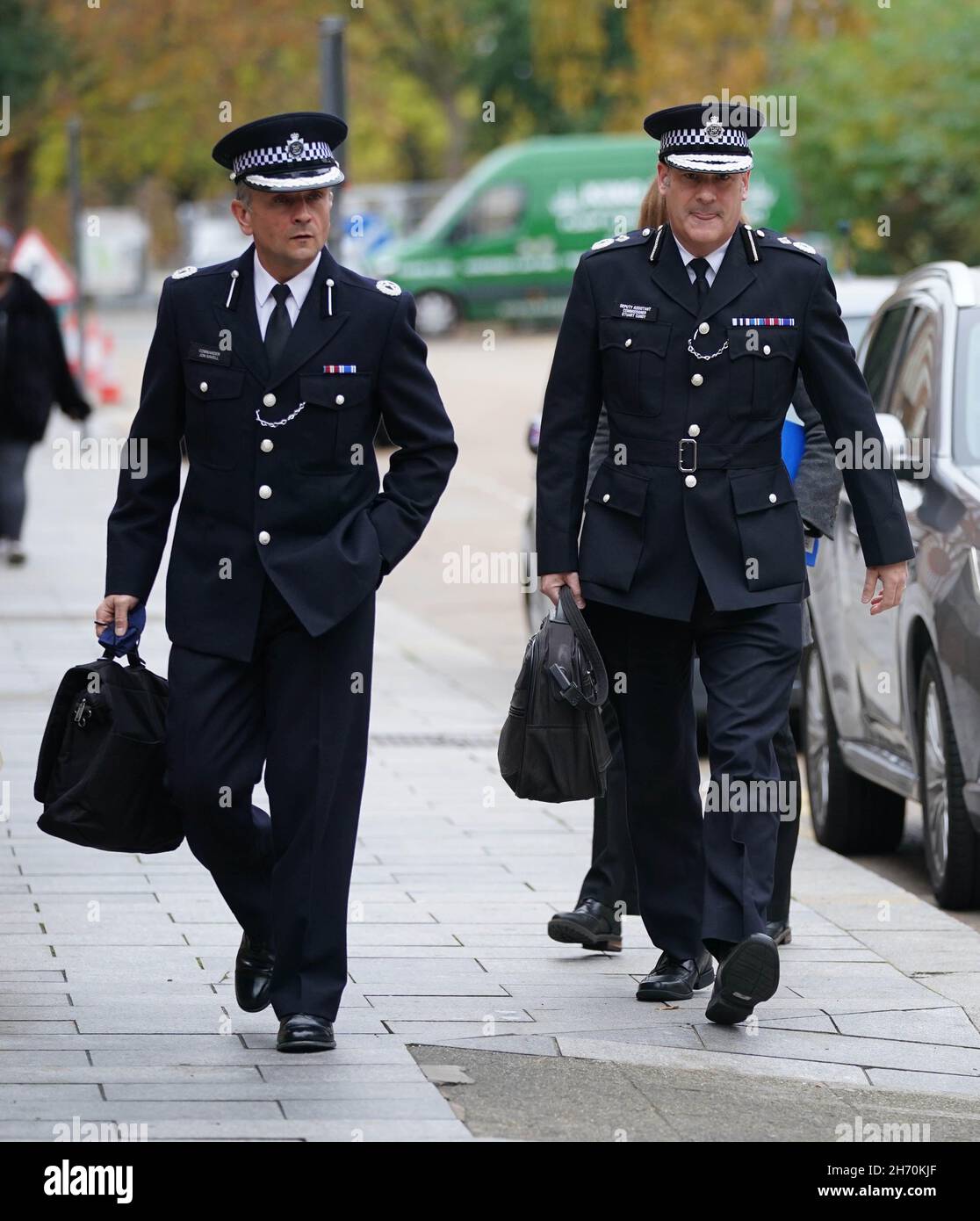 Stuart Cundy (right), Deputy Assistant Commissioner for the ...