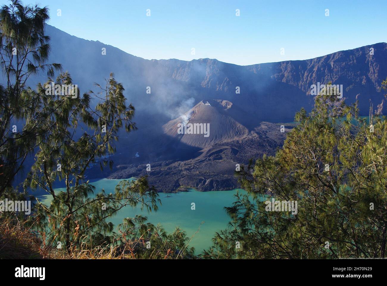 Activ Rinjani vulcano in Lombok - Indonesia Stock Photo - Alamy