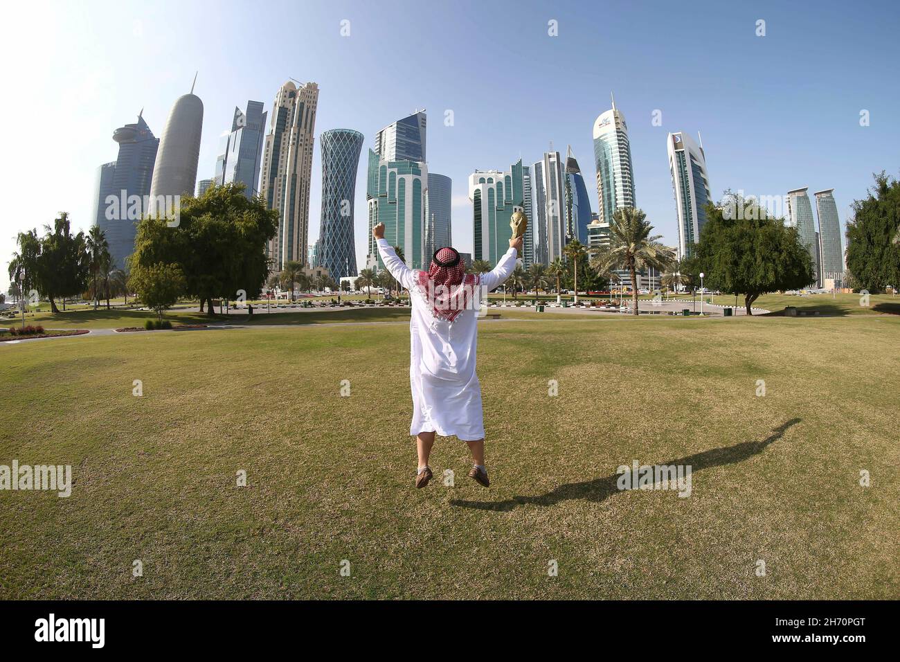 Qatar migrant workers world cup hi-res stock photography and images - Alamy