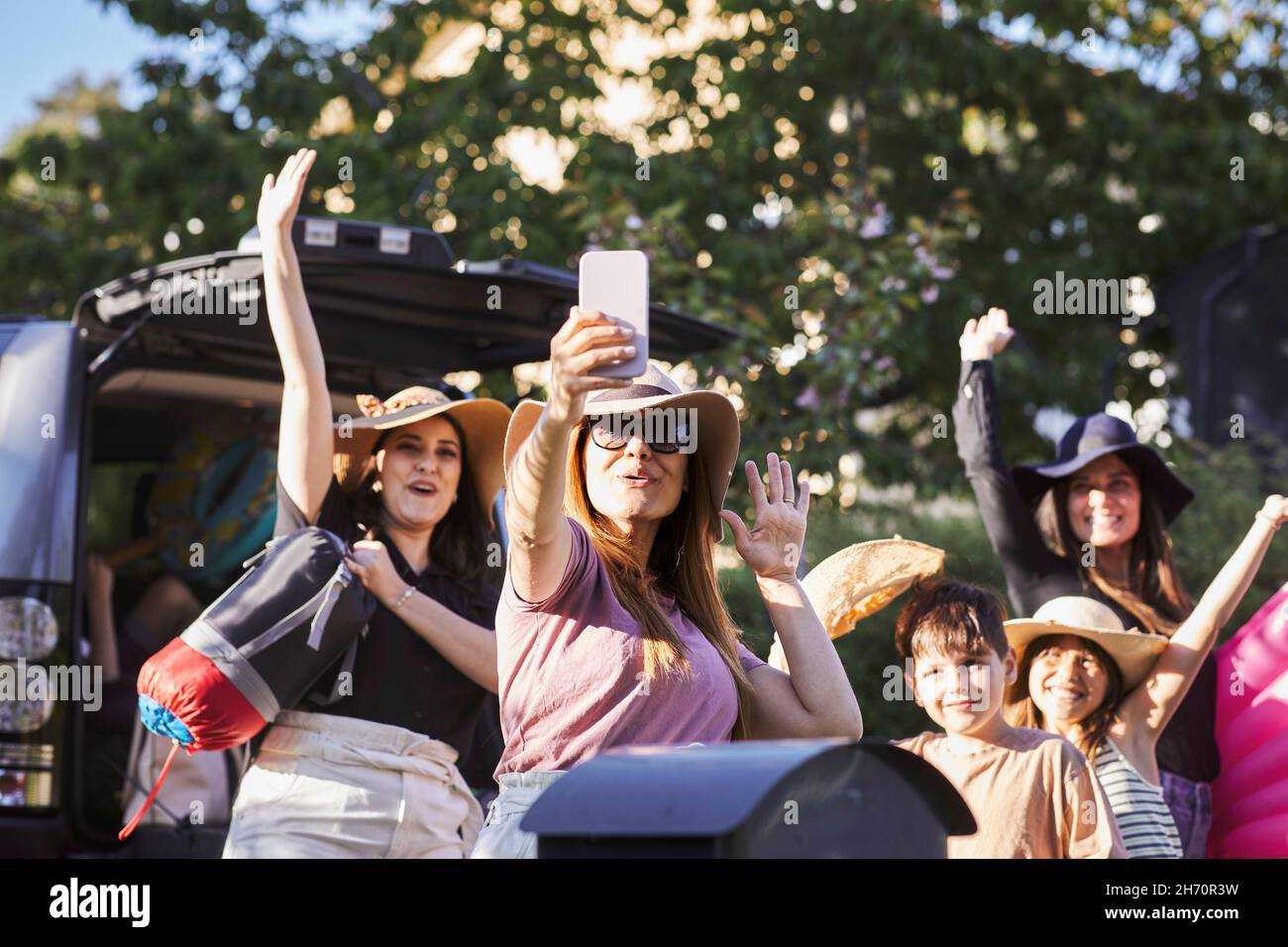 Female friends taking selfie Stock Photo - Alamy Female friends taking selfie Stock Photo - Alamy