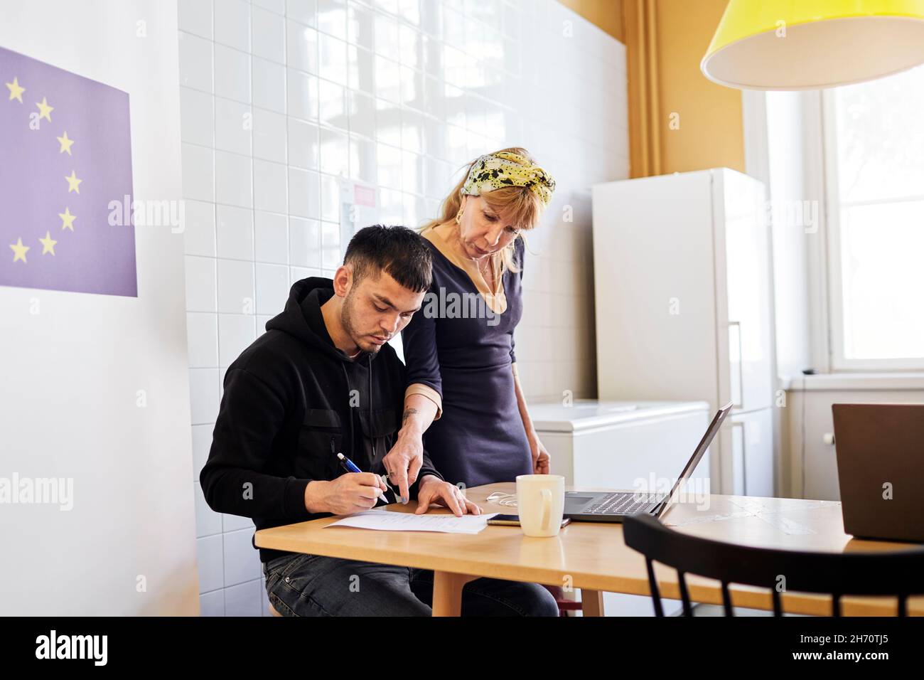 Helping person two people hi-res stock photography and images - Alamy