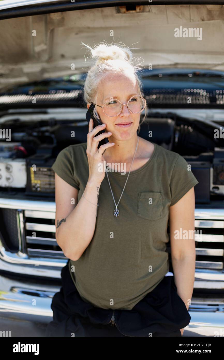 Mature woman talking via hi-res stock photography and images - Alamy