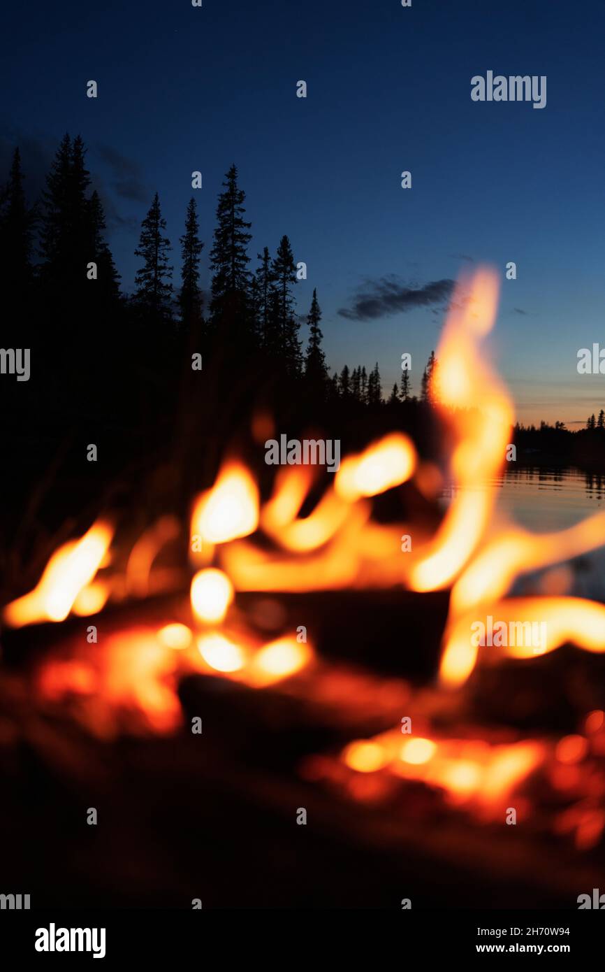 Lakeside fire hi-res stock photography and images - Alamy