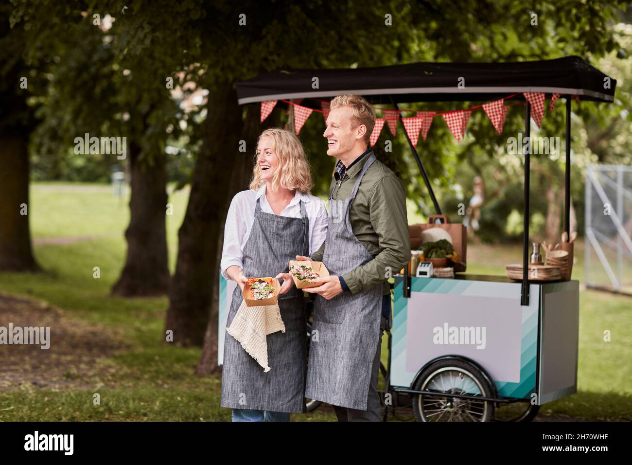 People at food stall Stock Photo - Alamy