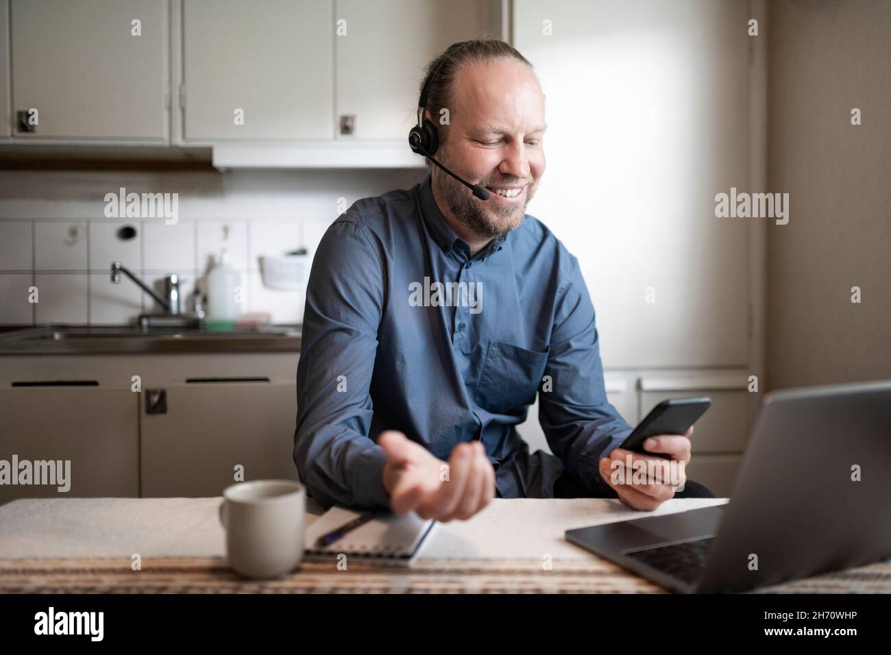 Contractor man working using hi-res stock photography and images - Alamy