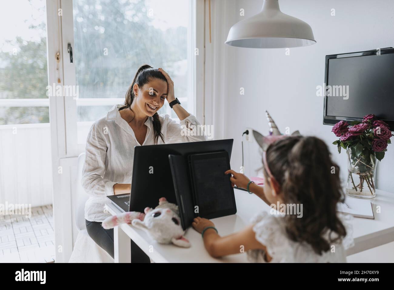 Working mom life hi-res stock photography and images - Alamy