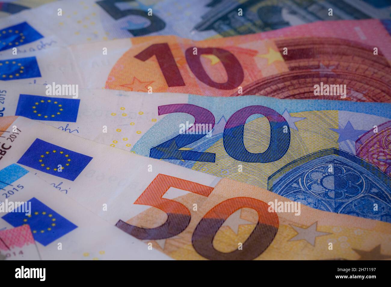 Euro coin note hi-res stock photography and images - Alamy