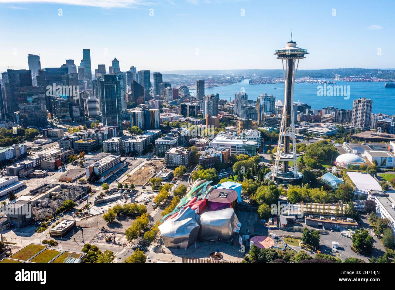 Space needle seattle skyline from hi-res stock photography and images ...