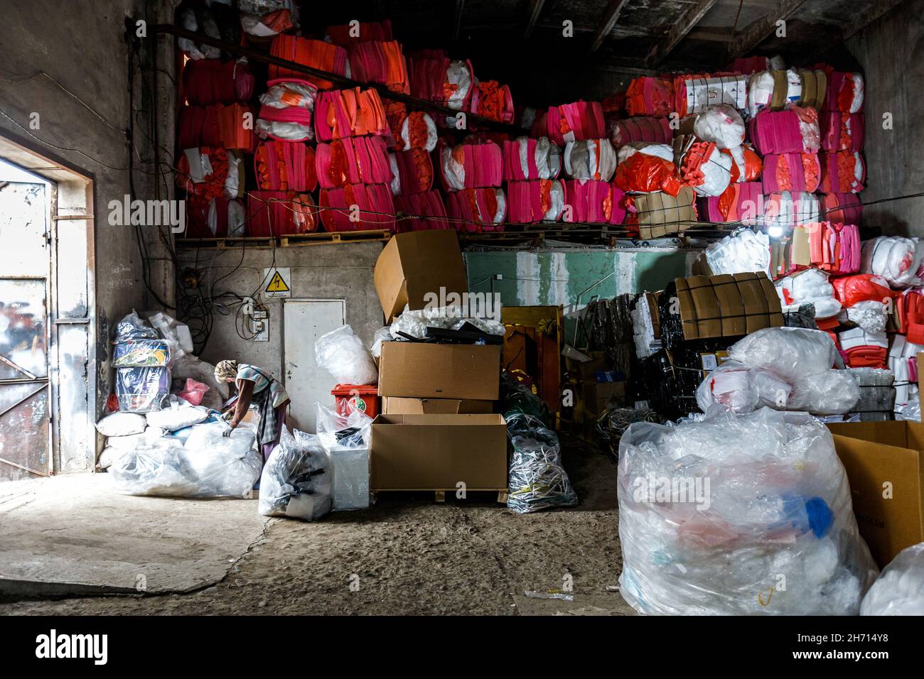 Plastic raw materials hi-res stock photography and images - Alamy