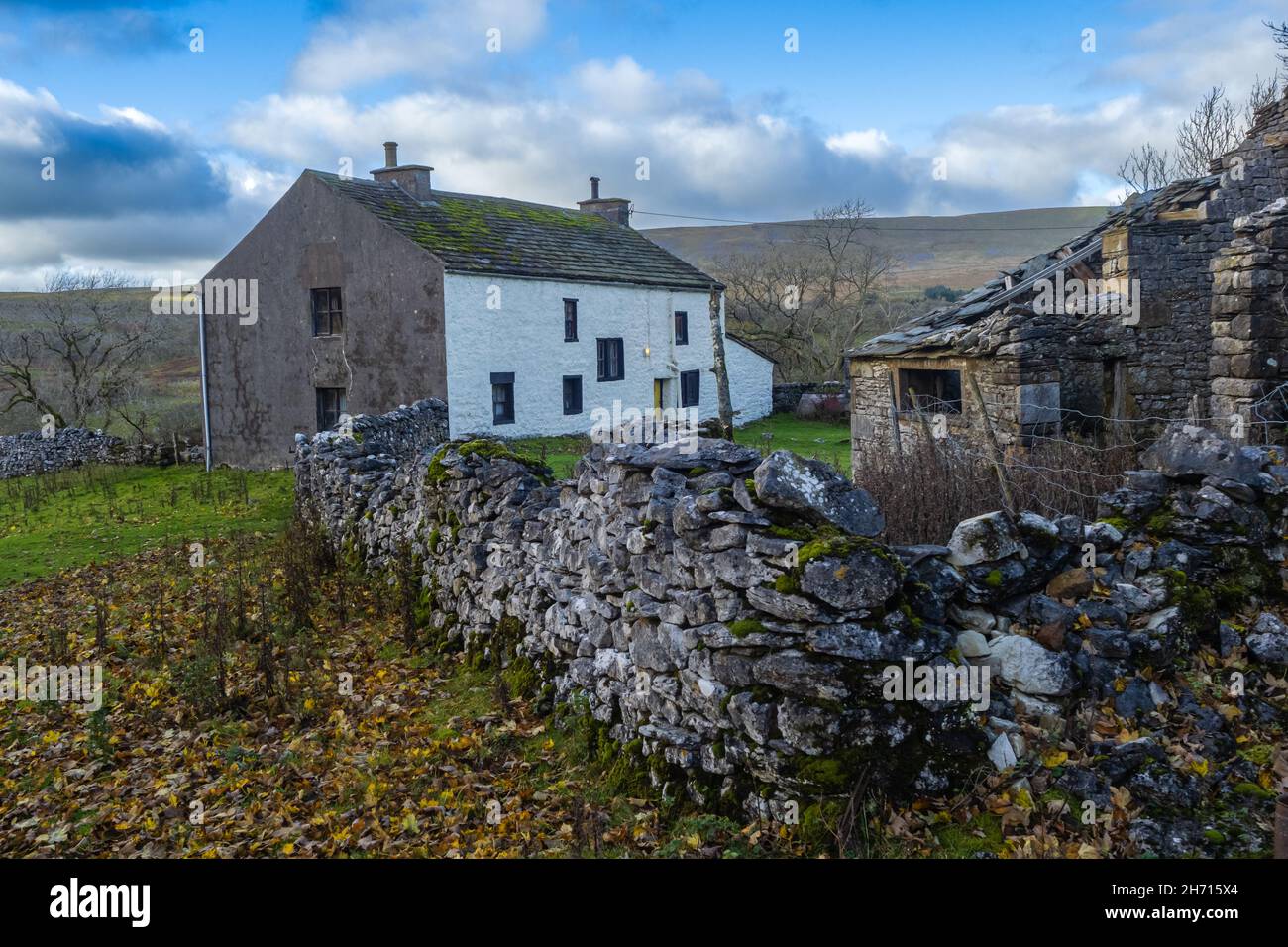 13.11.21 Chapel le Dale, north Yorkshire, UK. Abandoned farm house ...