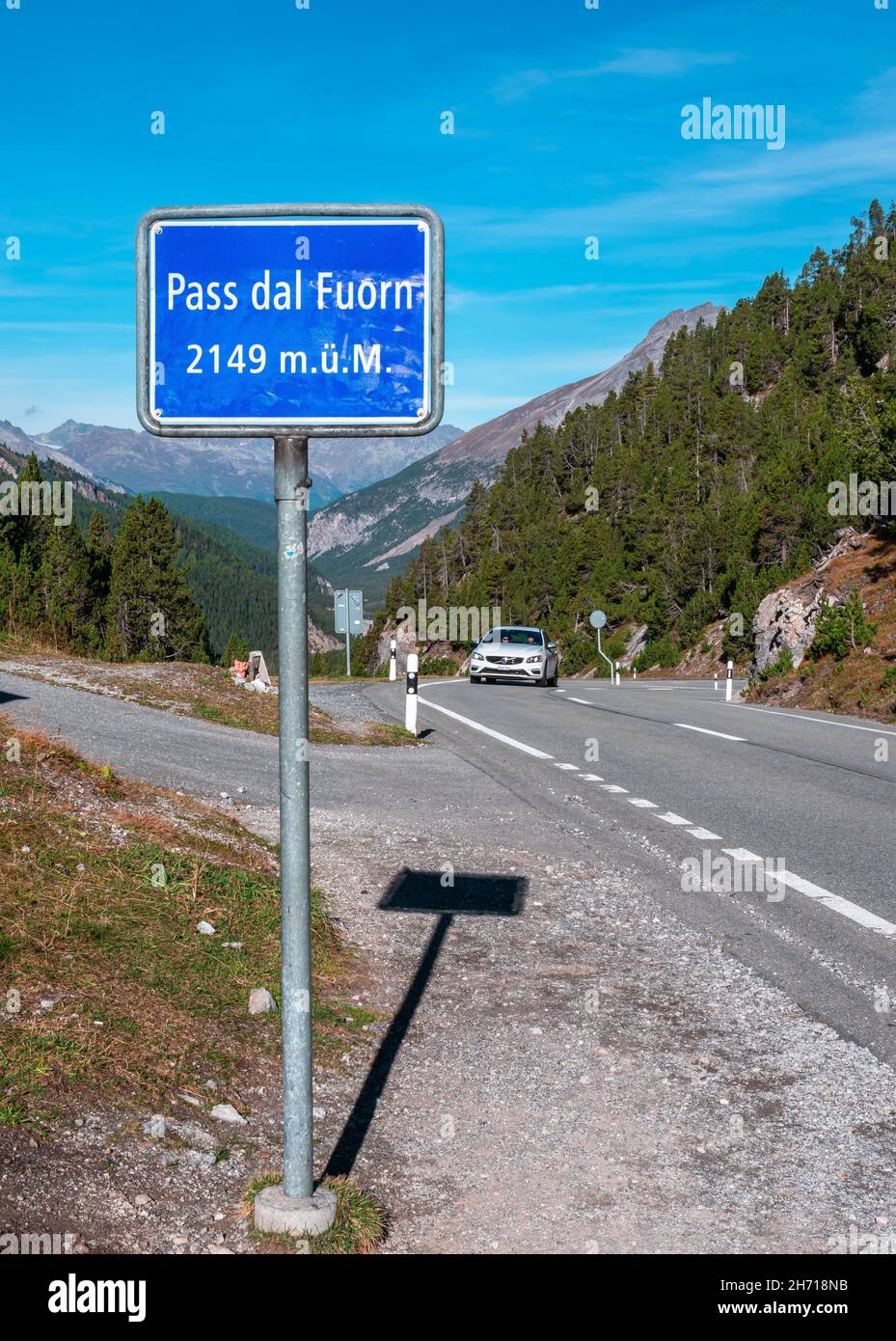 Swiss mountain pass hi-res stock photography and images - Alamy