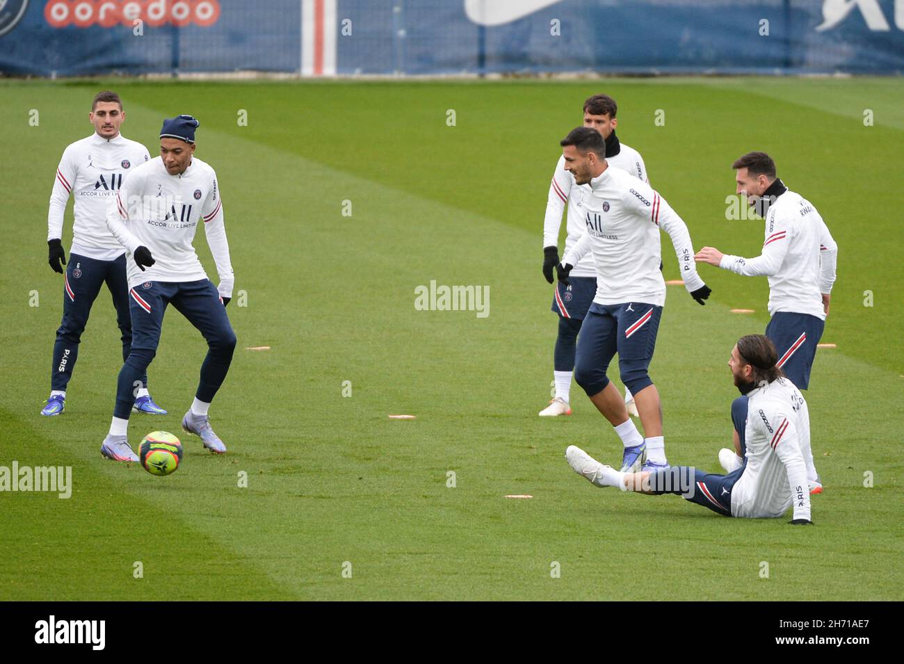 Leandro paredes marco verratti hi-res stock photography and images - Alamy
