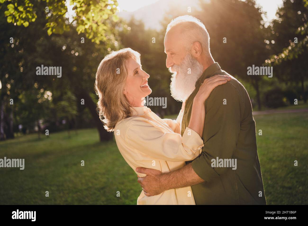 Profile photo of opimistic emotion old grey hair couple hug wear trend ...