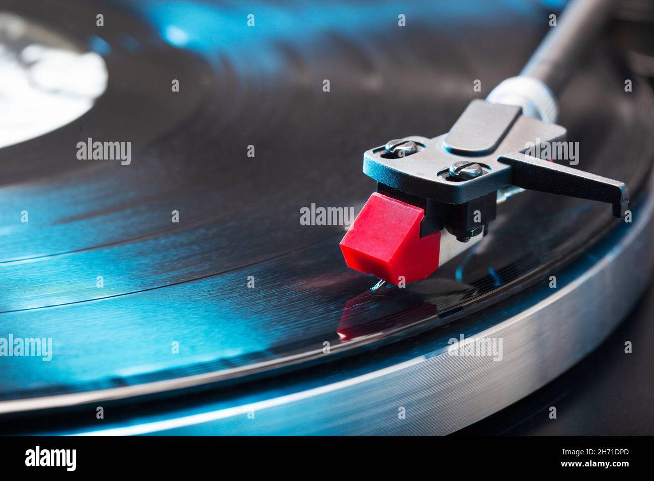 Close up needle on gramophone hi-res stock photography and images - Alamy