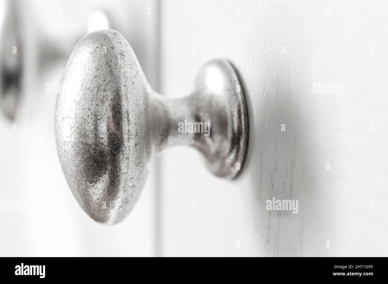 Kitchen doors silver hi-res stock photography and images - Alamy