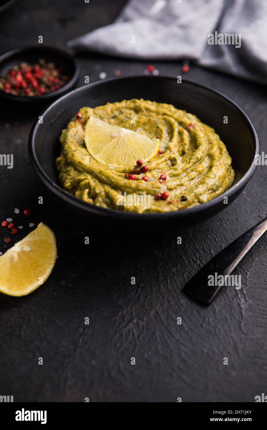 Fresh guacamole. Home cooking. Healthly food Stock Photo - Alamy