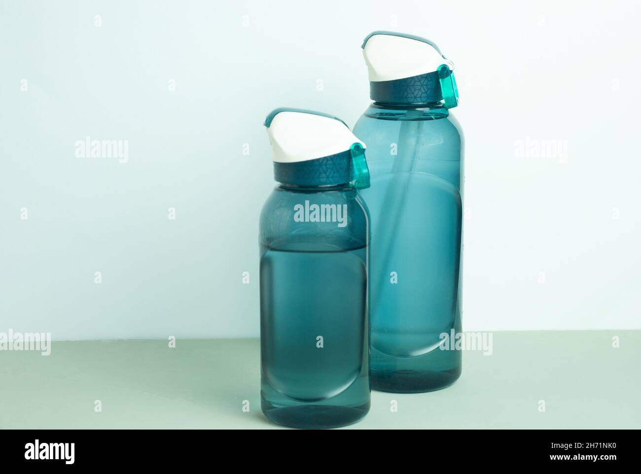 Two bottles of water hi-res stock photography and images - Alamy