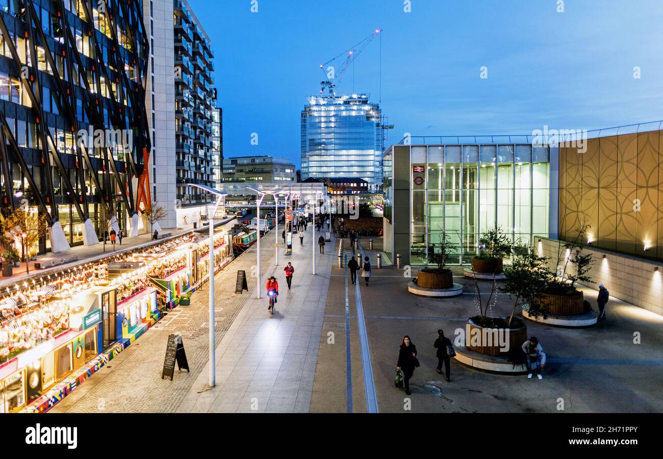 Modern Architecture in Paddington Square London UK Stock Photo - Alamy