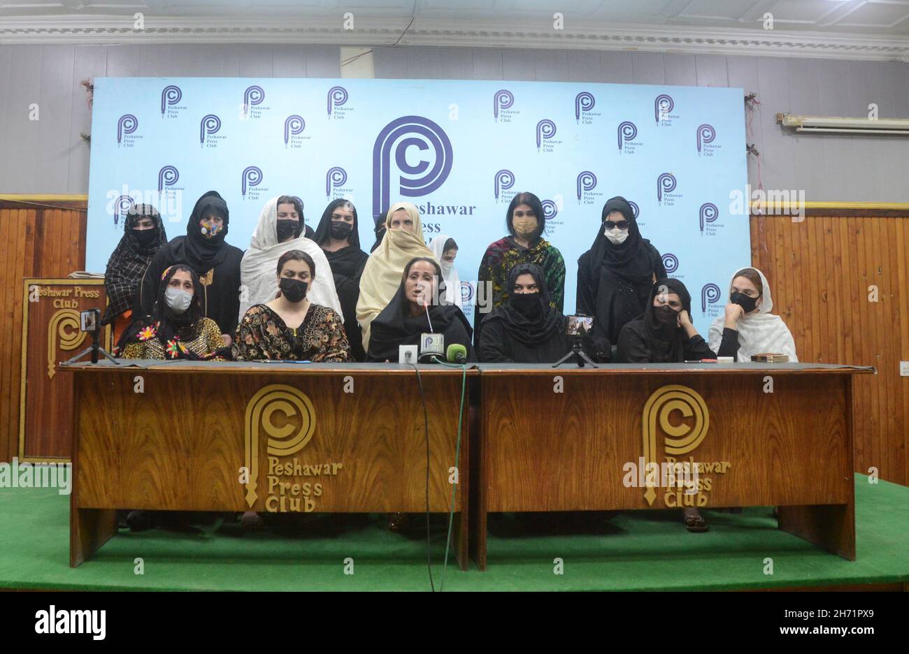 Peshawar, Khyber Pakhtunkhwa, Pakistan. 19th Nov, 2021. Transgender ...