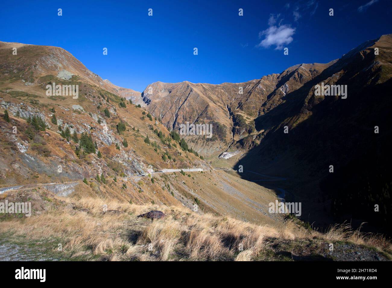 Fagaras Mountains from Transfagarasan paved mountain road Stock Photo ...
