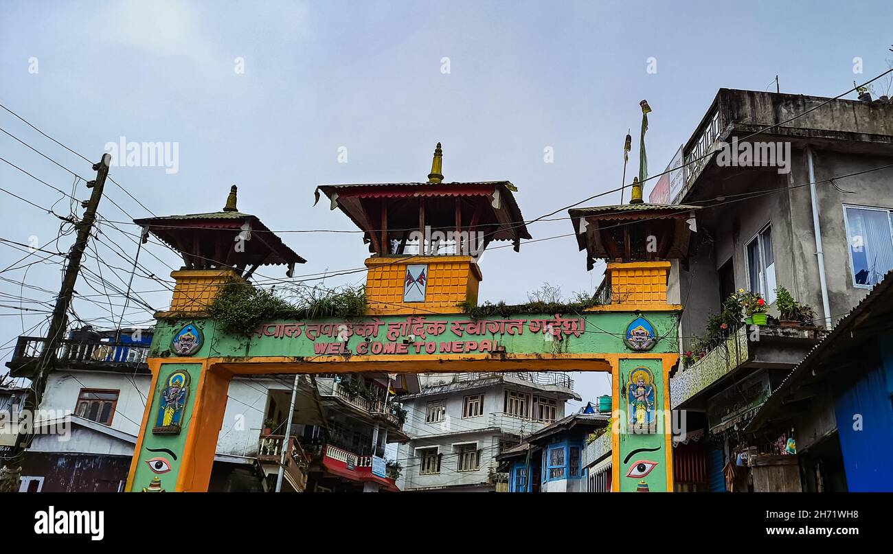 Pashupatinath entry gate hi-res stock photography and images - Alamy