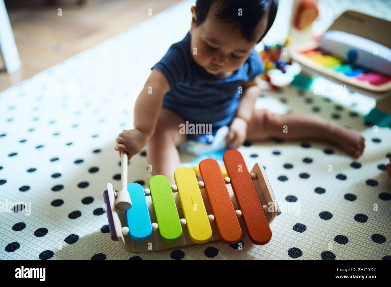 Baby sounds hi-res stock photography and images - Alamy