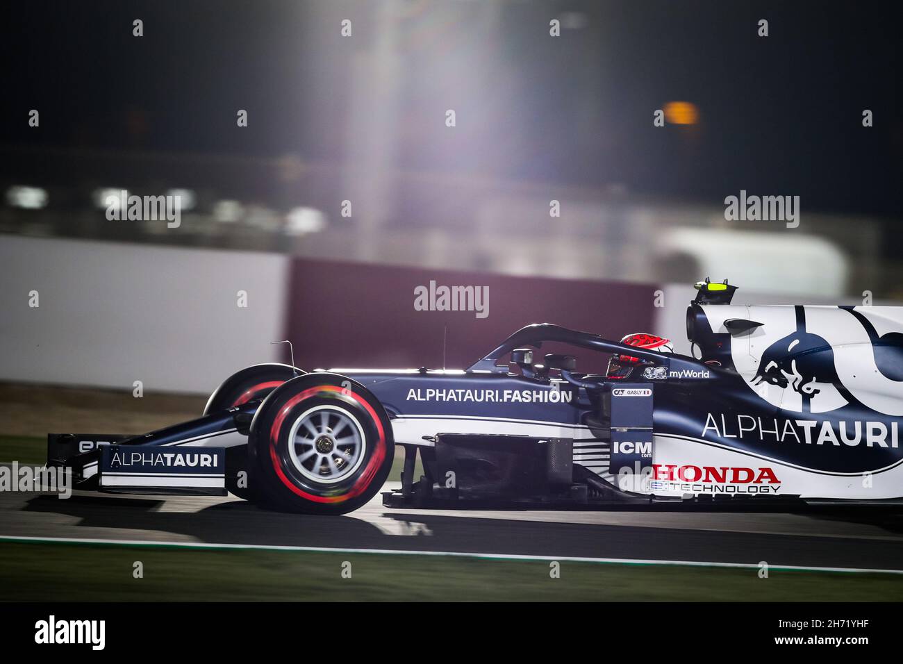 10 GASLY Pierre (fra), Scuderia AlphaTauri Honda AT02, action during ...