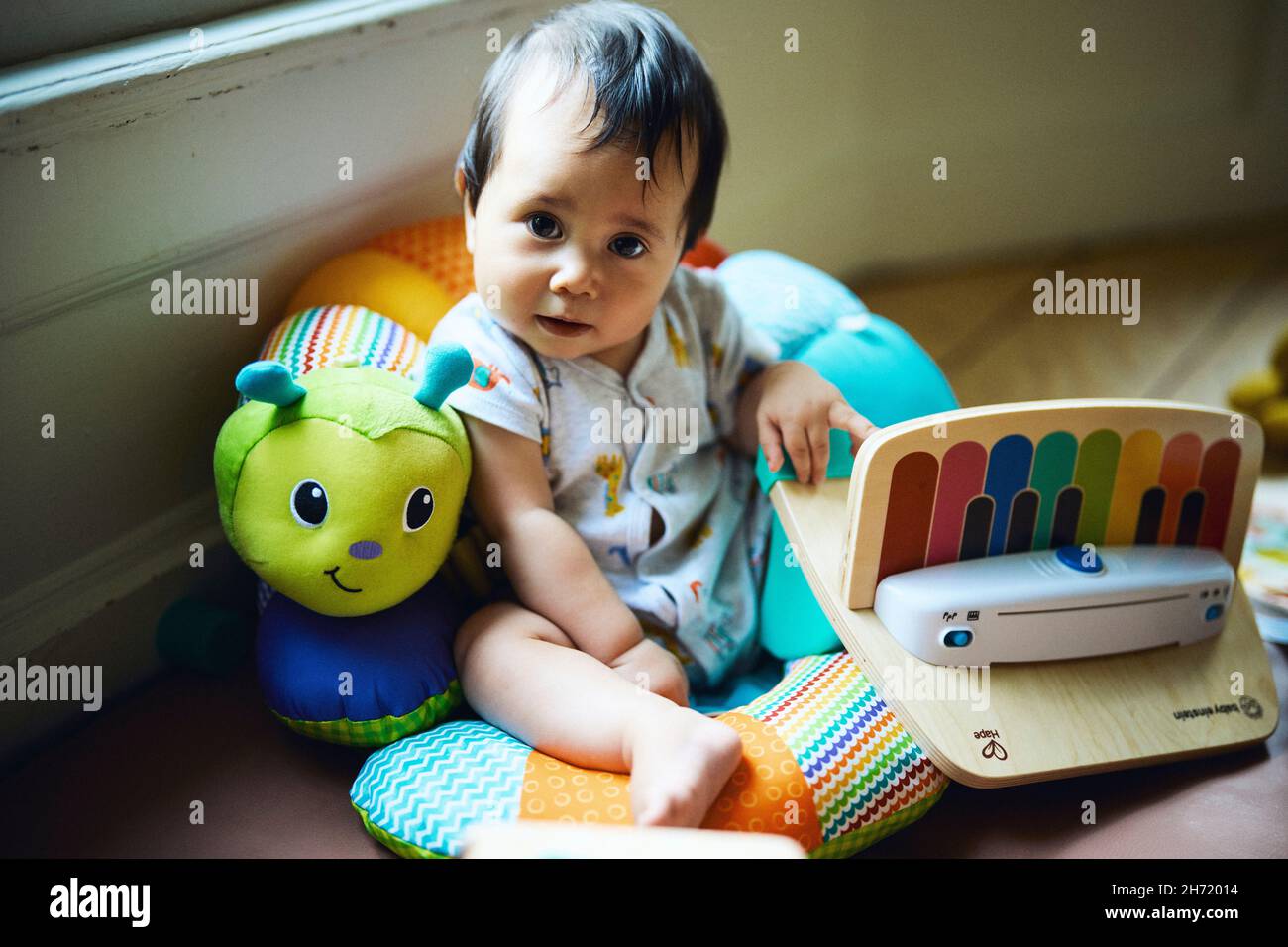 Babyhood hi-res stock photography and images - Alamy