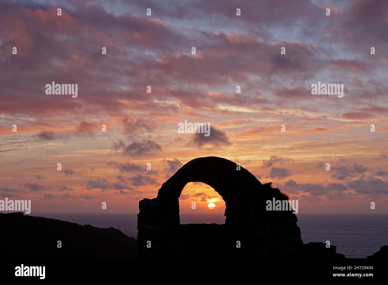 Botallack sunset hi-res stock photography and images - Alamy