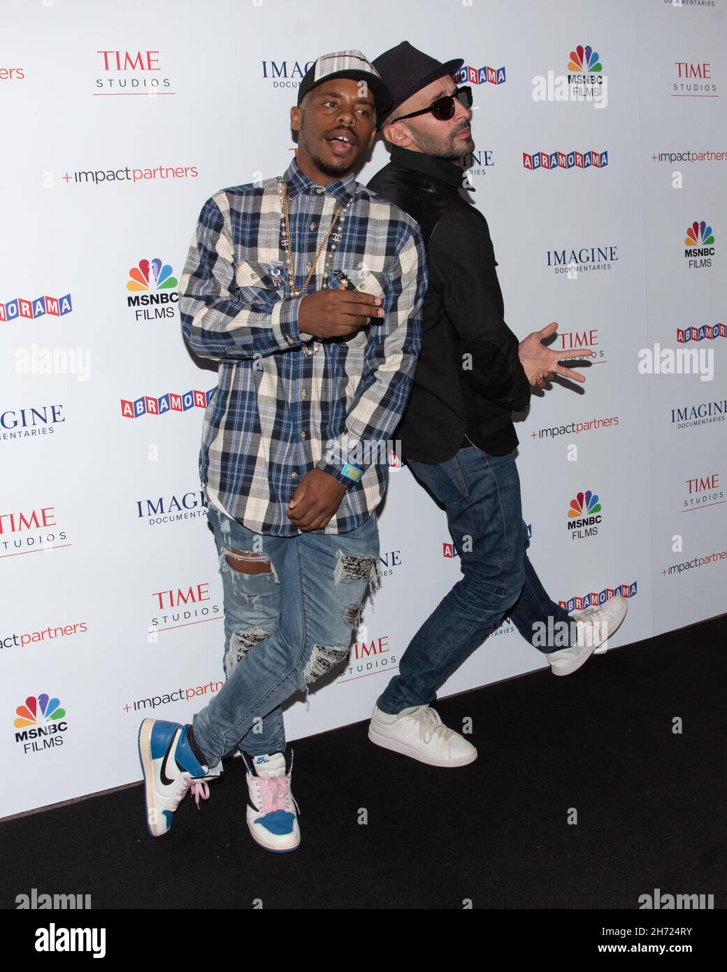 November 18, 2021, California, Los Angeles, USA: Lil Buck and JR attend ...