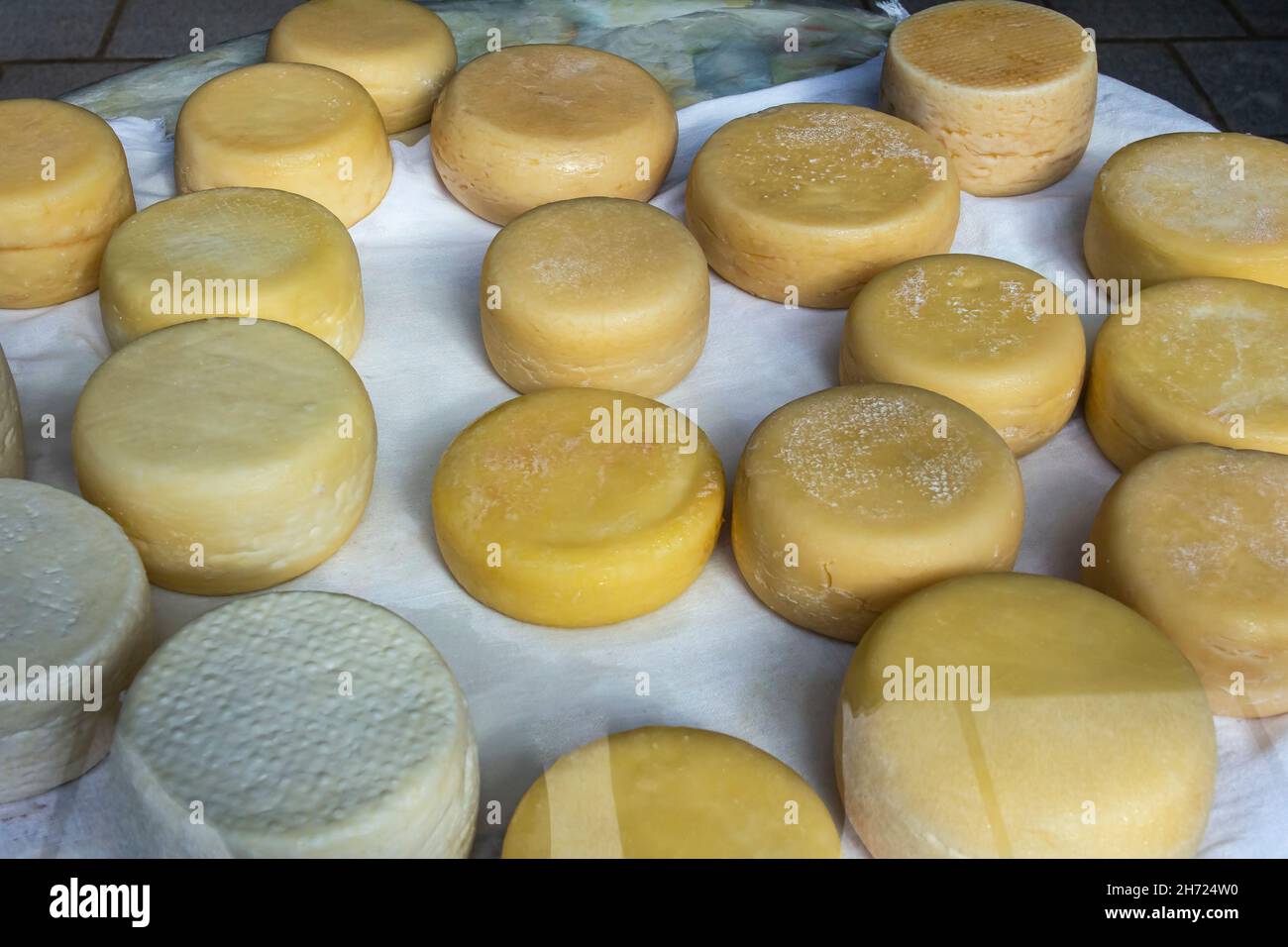 Minas gerais cheese hi-res stock photography and images - Alamy