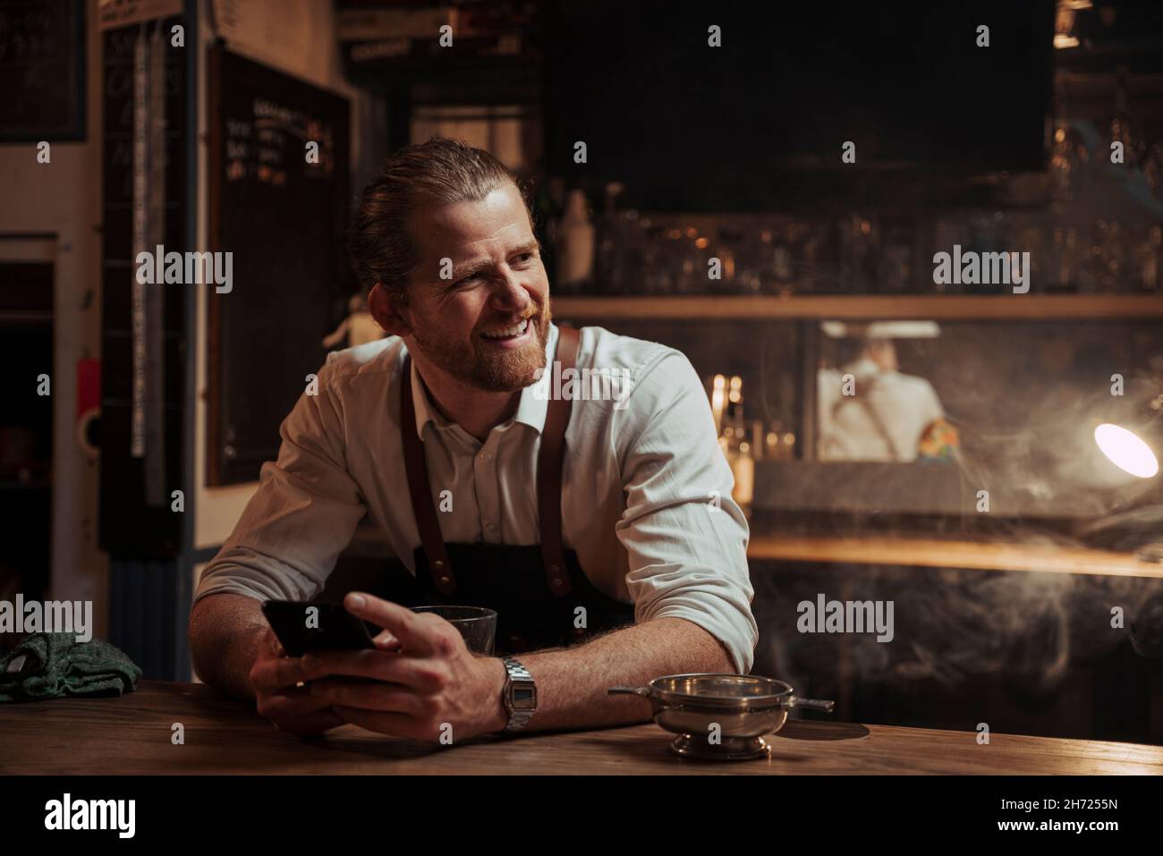 Cellular device hi-res stock photography and images - Alamy