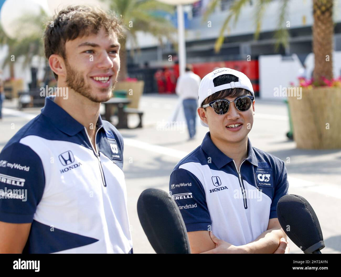 Doha, Qatar. 19th Nov, 2021. GASLY Pierre (fra), Scuderia AlphaTauri Honda AT02, TSUNODA Yuki ...