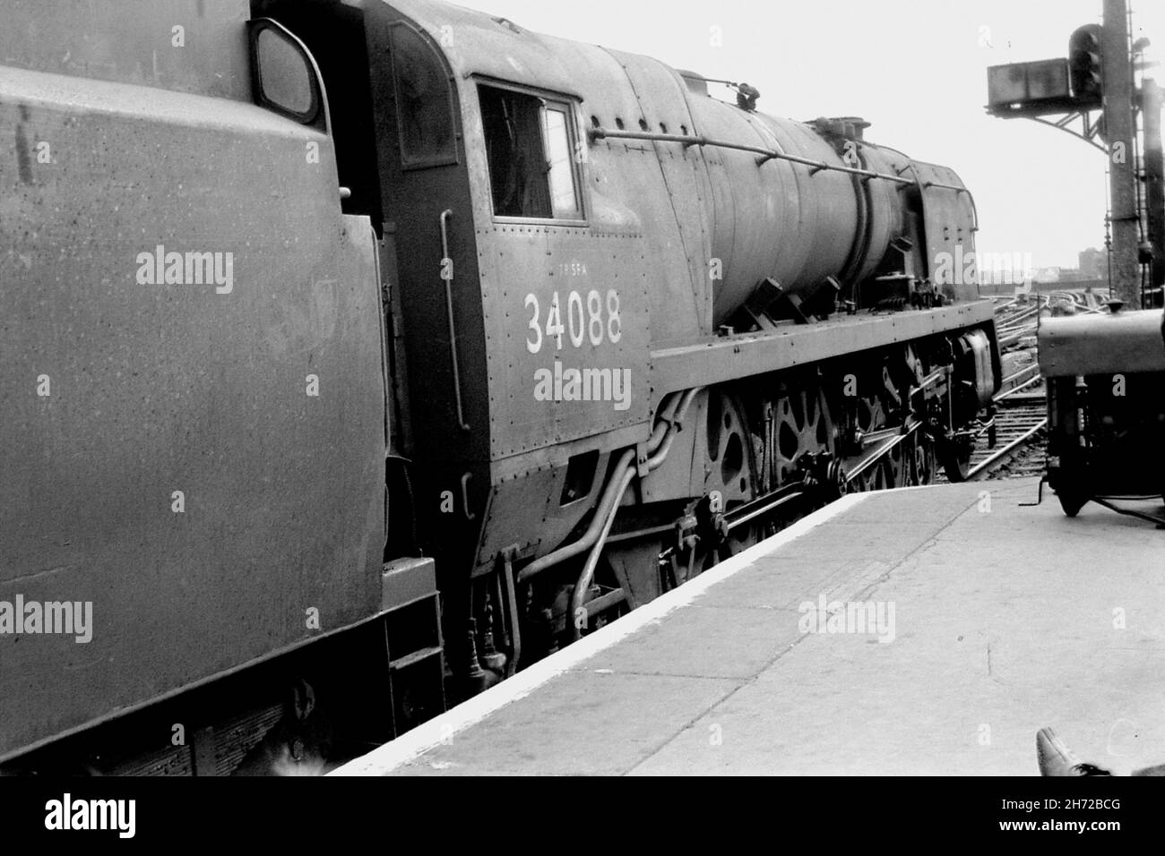 Battle of Britain Class 213 Squadron 34088 at Waterloo Stock Photo - Alamy