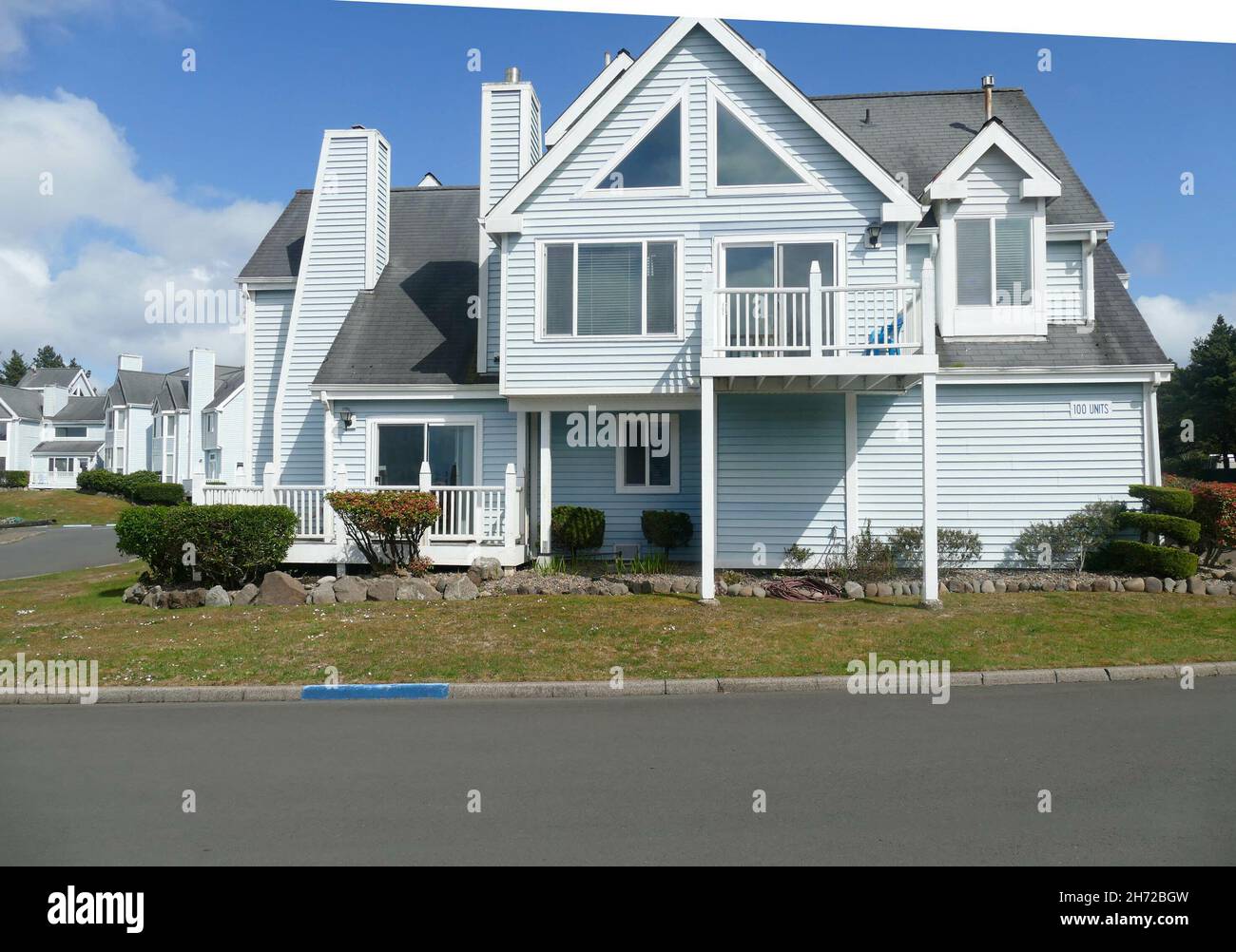 Traditional wooden houses in Oregon Coast Stock Photo - Alamy