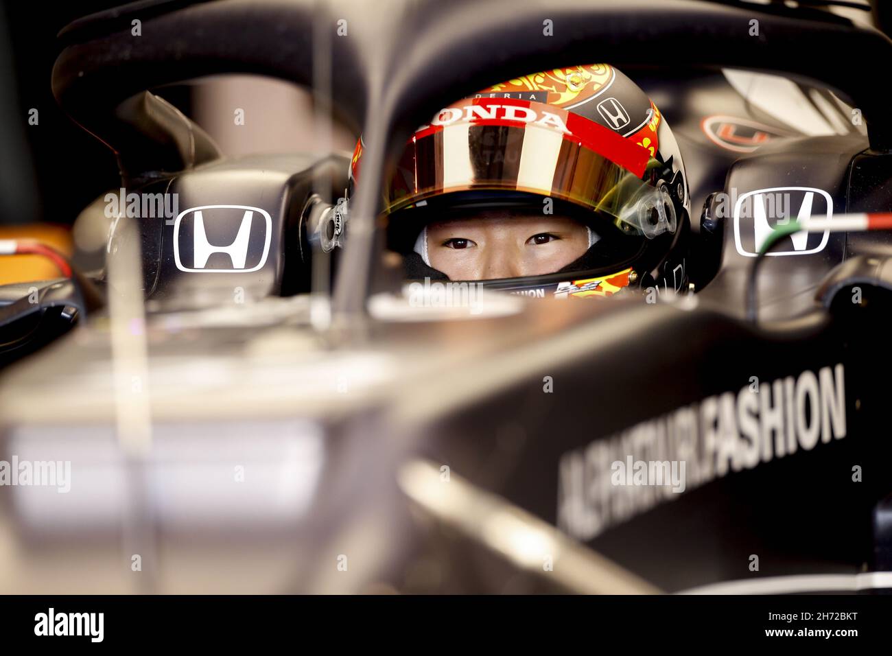 Doha, Qatar. 19th Nov, 2021. TSUNODA Yuki (jap), Scuderia AlphaTauri Honda AT02, portrait during ...