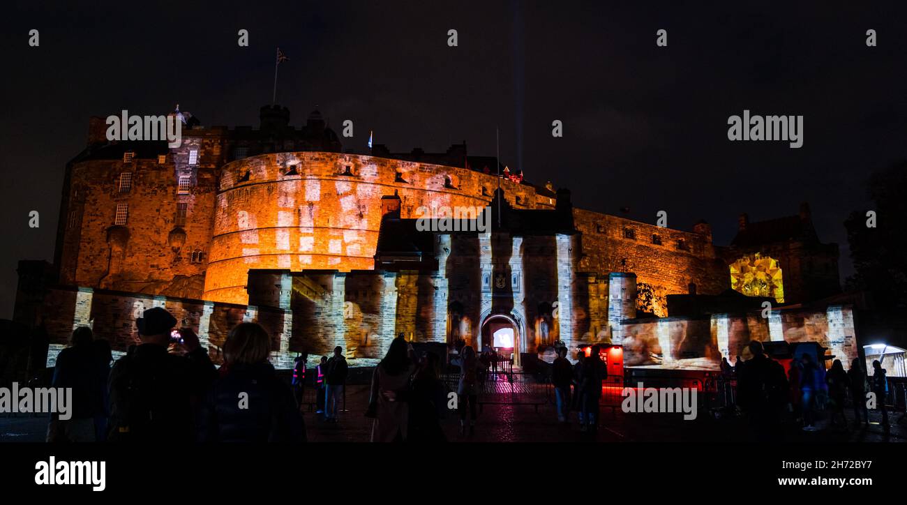 Edinburgh Castle, Scotland, UK, 19th November 2021. Castle of Light ...