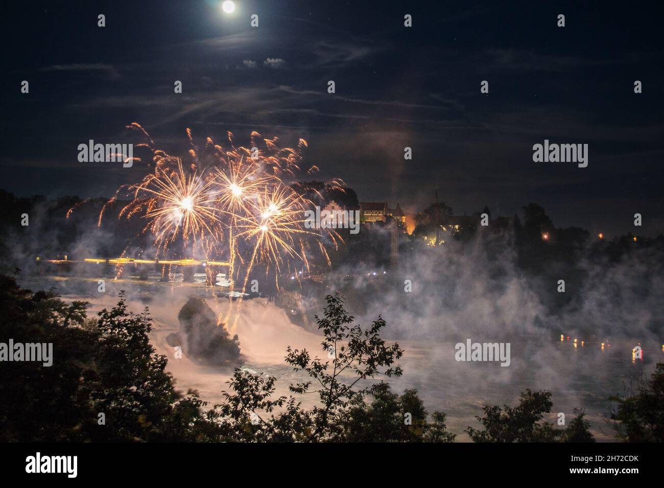 Firework cascade hi-res stock photography and images - Alamy
