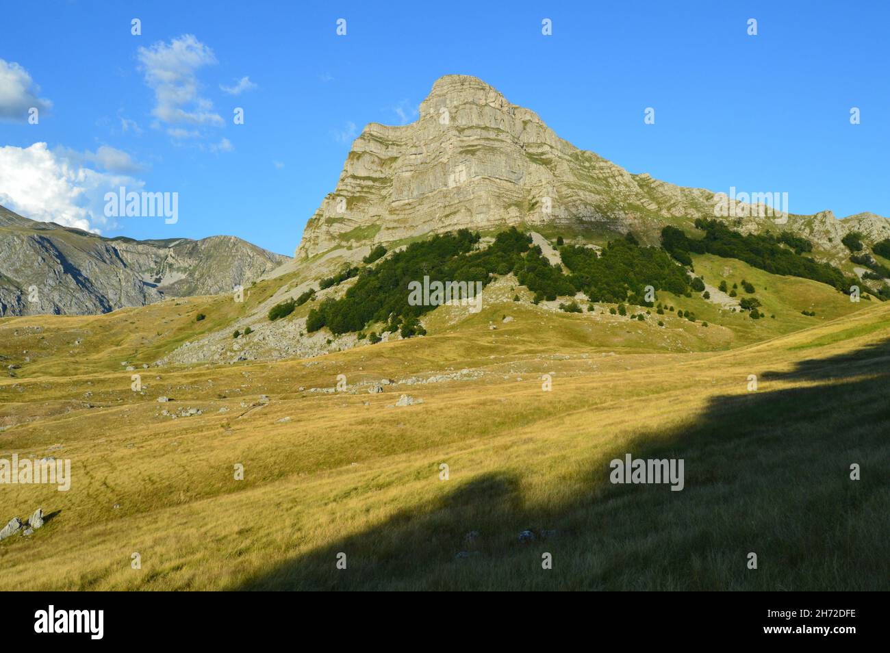 Hiking on Volujak mountain, Great Vlasulja peak, Bosnia Stock Photo - Alamy