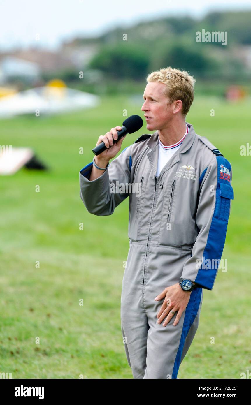 The commentating team hi-res stock photography and images - Alamy