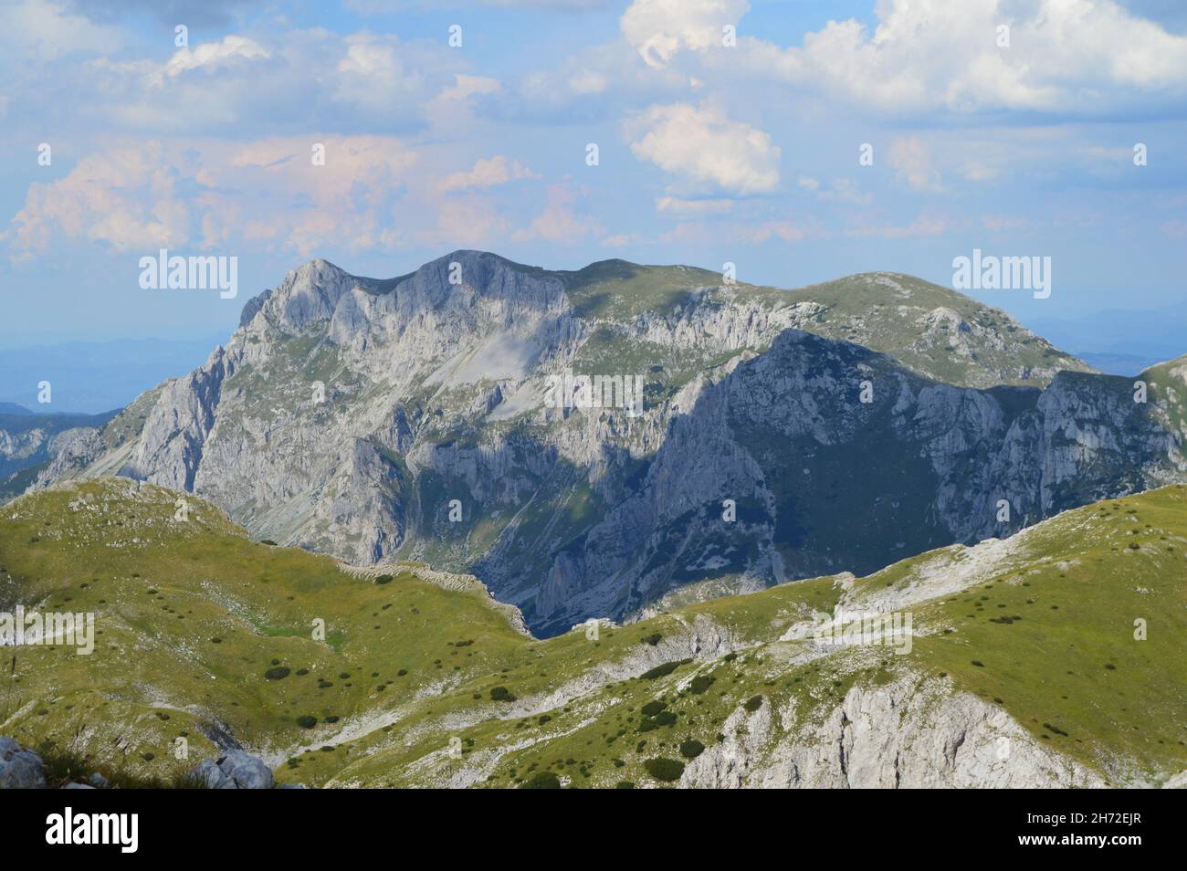 Hiking on Volujak mountain, Great Vlasulja peak, Bosnia Stock Photo - Alamy