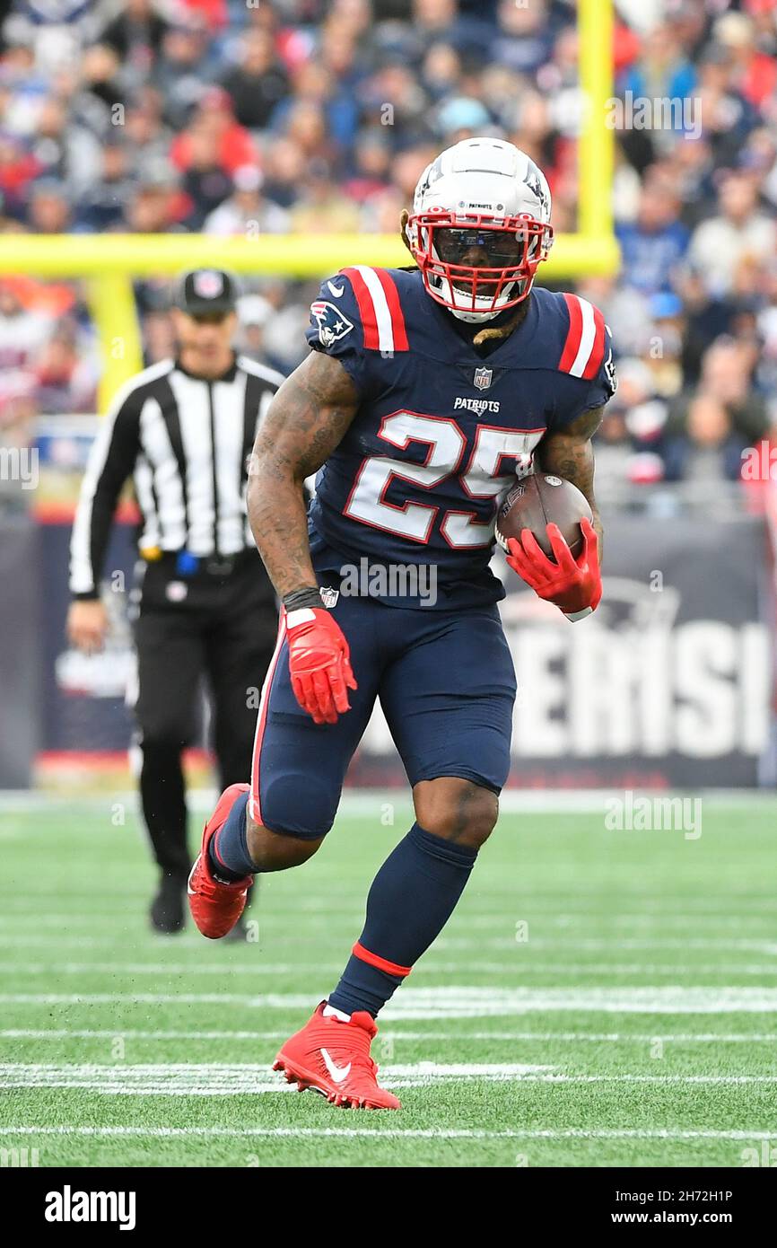 November 14, 2021: New England Patriots running back Brandon Bolden (25 ...