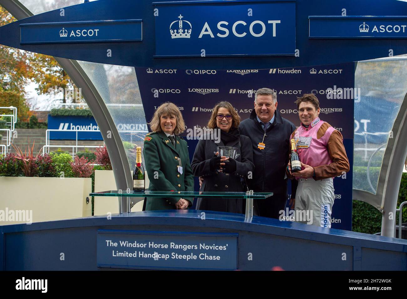 Windsor horse rangers hi-res stock photography and images - Alamy