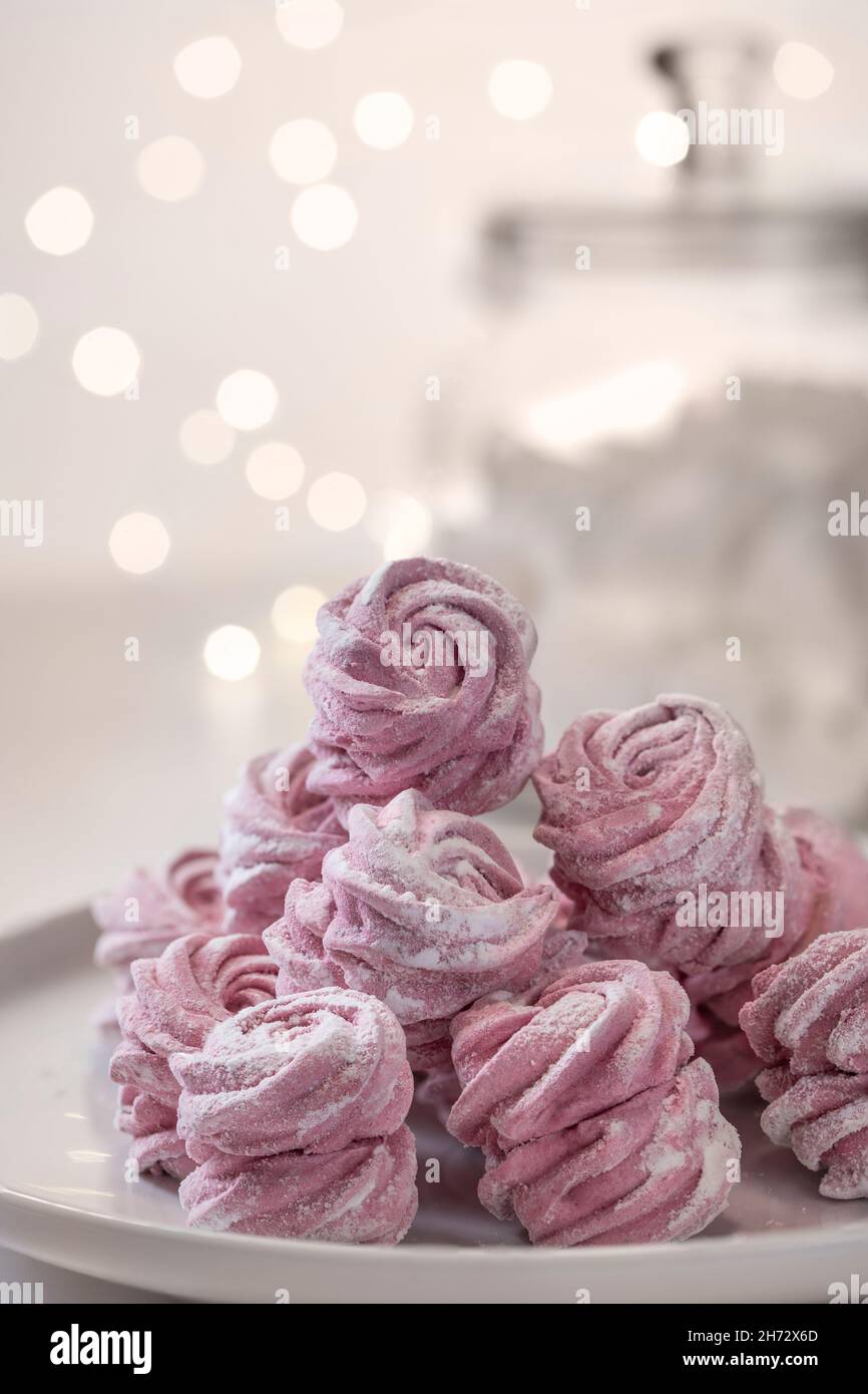 Russian dessert zefir zephyr hi-res stock photography and images - Alamy