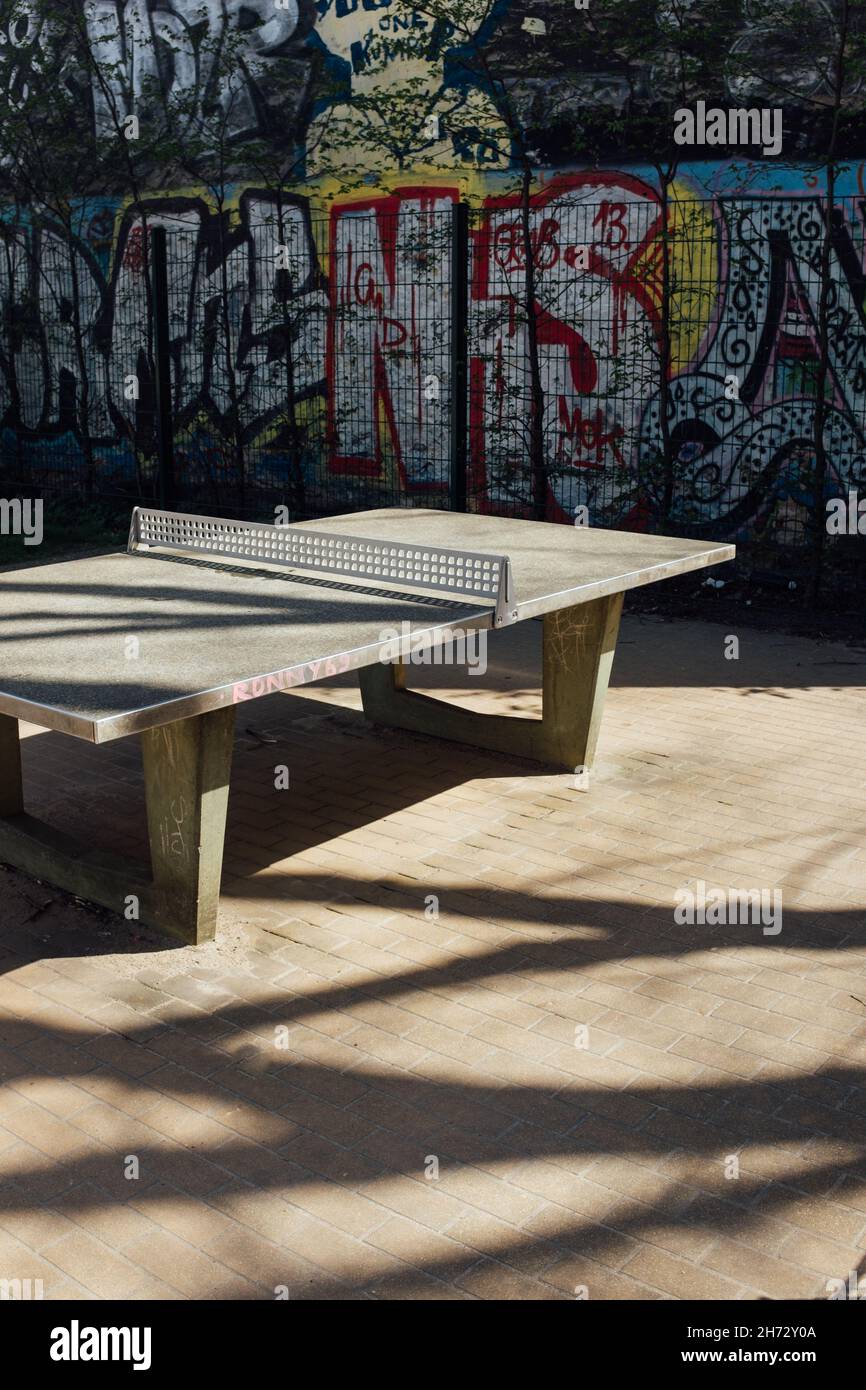 Tennis table painting hi-res stock photography and images - Alamy