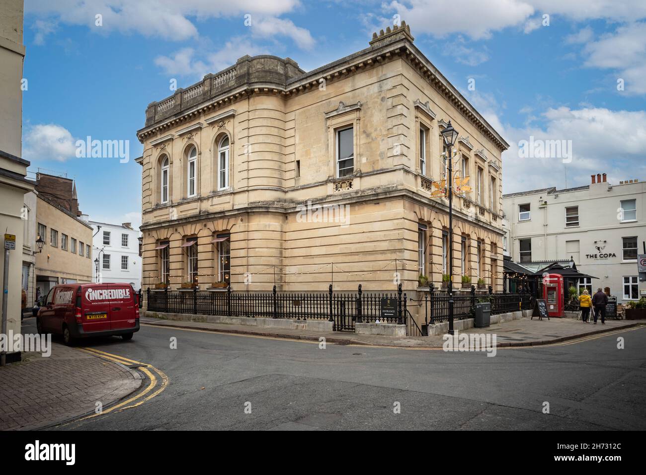 Old courthouse building hi-res stock photography and images - Alamy